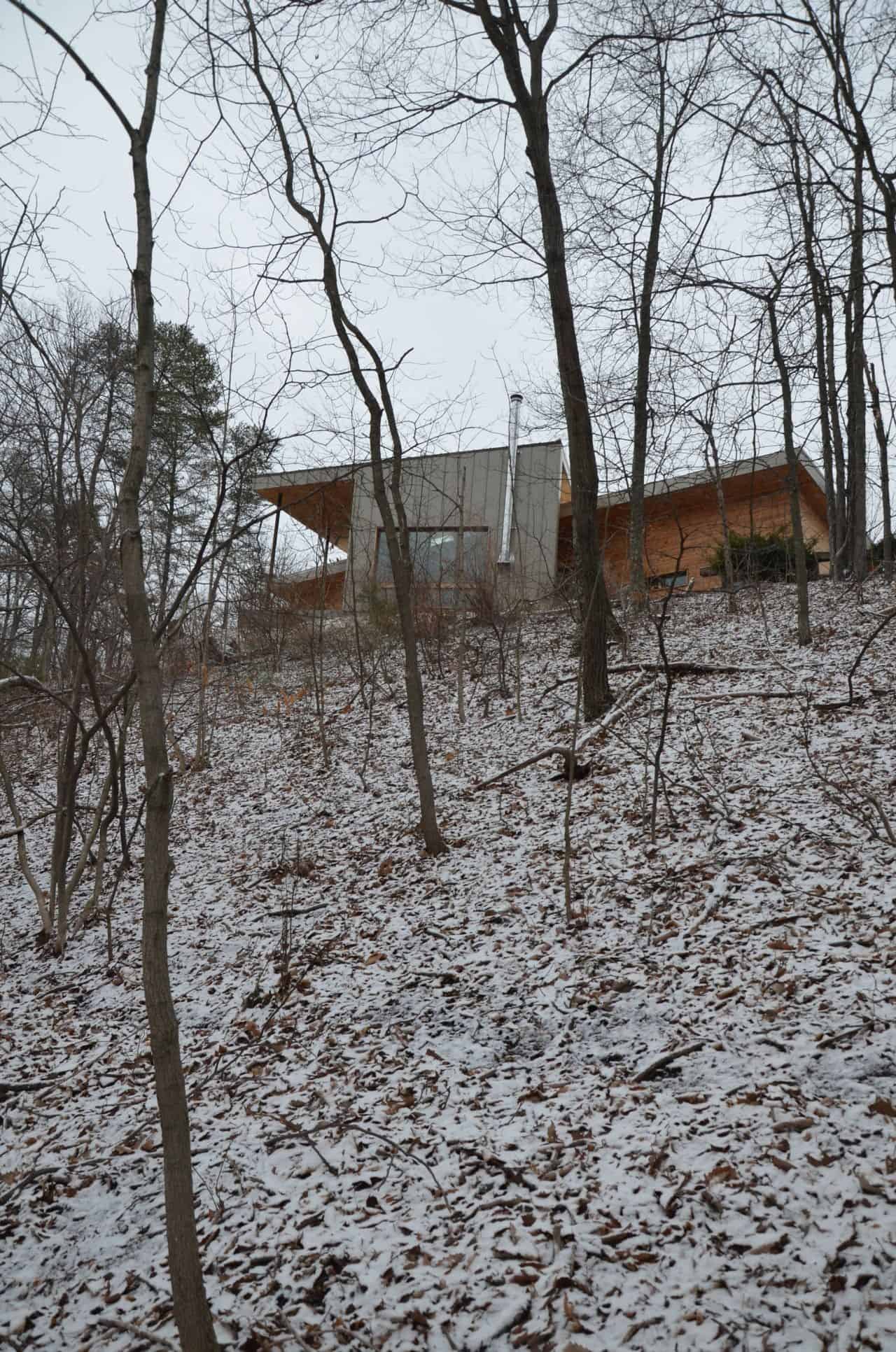 Ridge House by GriD Architects in Berkeley Springs, West Virginia