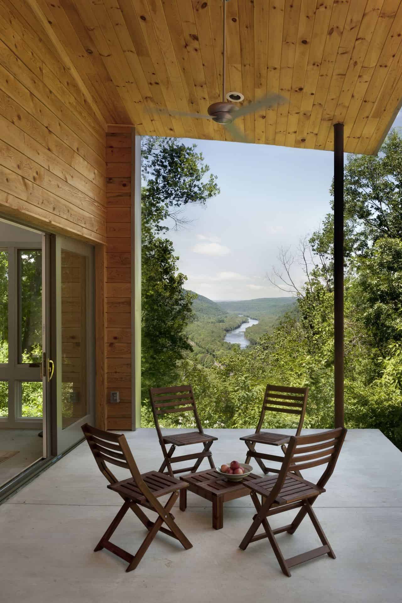 Ridge House by GriD Architects in Berkeley Springs, West Virginia