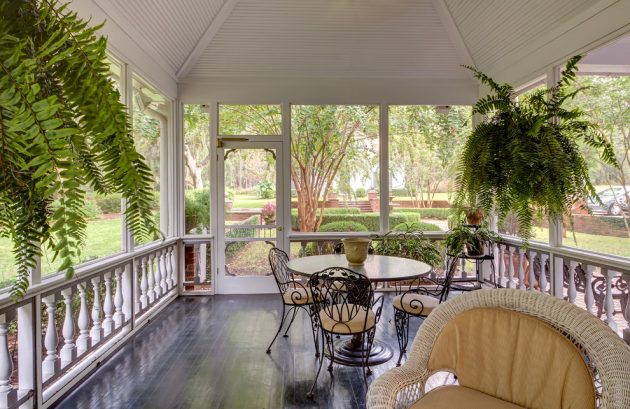 15 Captivating Victorian Porch Designs You Won't Be Able To Refuse