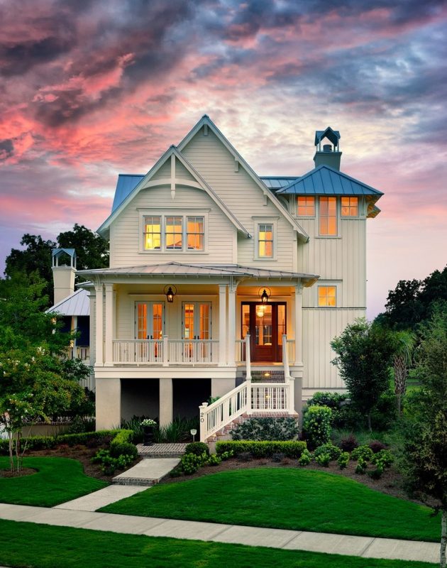 16 Astounding Victorian Exterior Designs You'll Wish Your Home Had