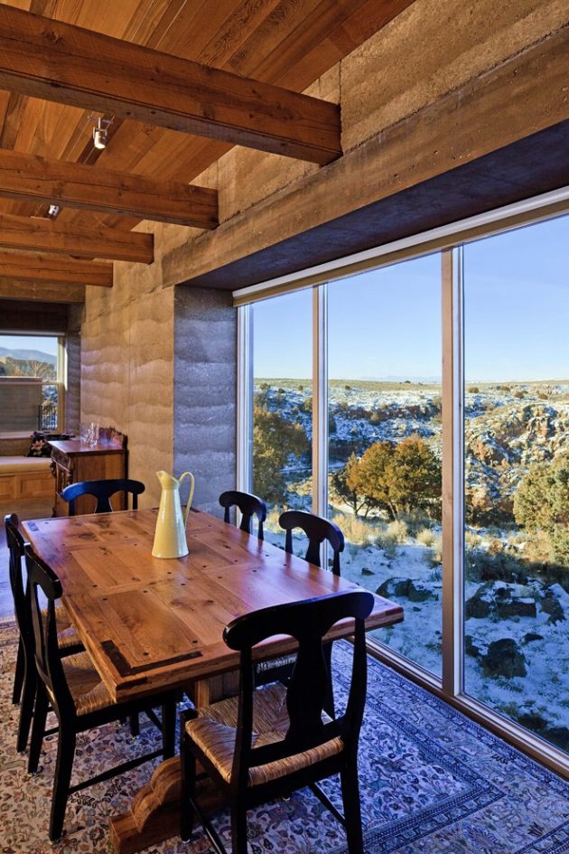 18 Phenomenal Southwestern Dining Room Interiors You've Got To See