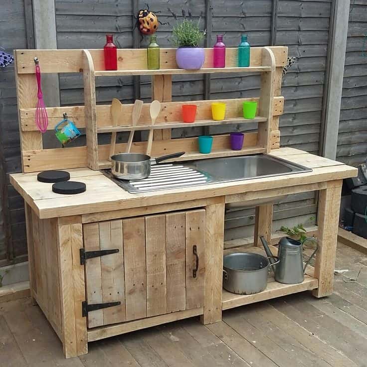 17 Superb Pallet Projects That You Haven't Seen Before