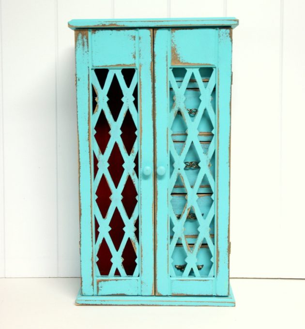 15 Cool DIY Teal Decor Projects For A Chic Farmhouse Look