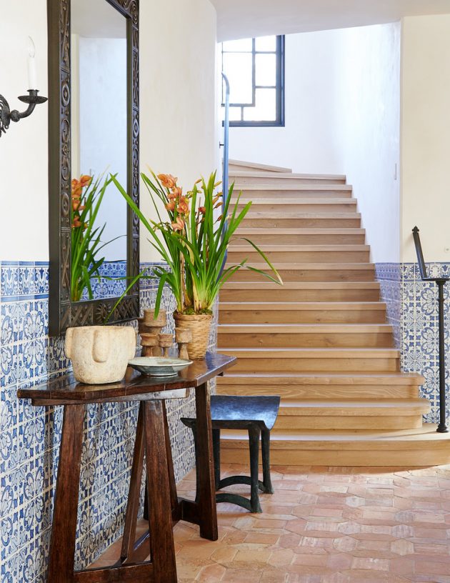 20 Astonishing Mediterranean Staircase Designs Your Home Needs