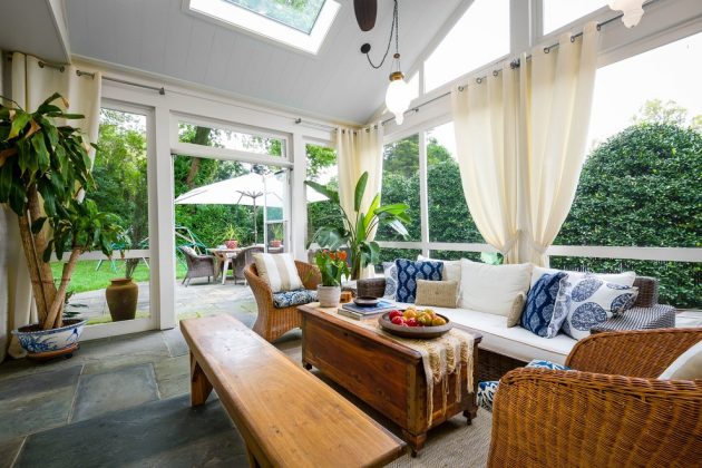14 Vivid Tropical Sun Room Designs That Will Brighten Up Your Day