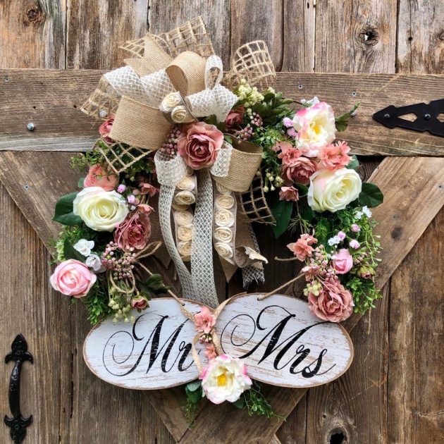 15 Cute Wedding Wreath Designs Every Summer Wedding Needs