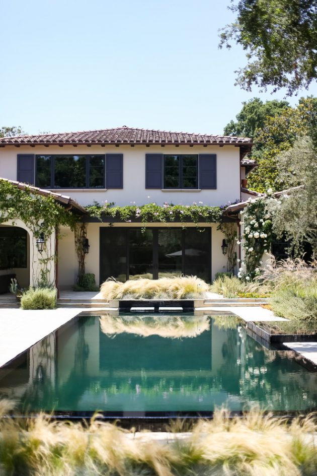 16 Absolutely Stunning Mediterranean Swimming Pool Designs Any Home Needs