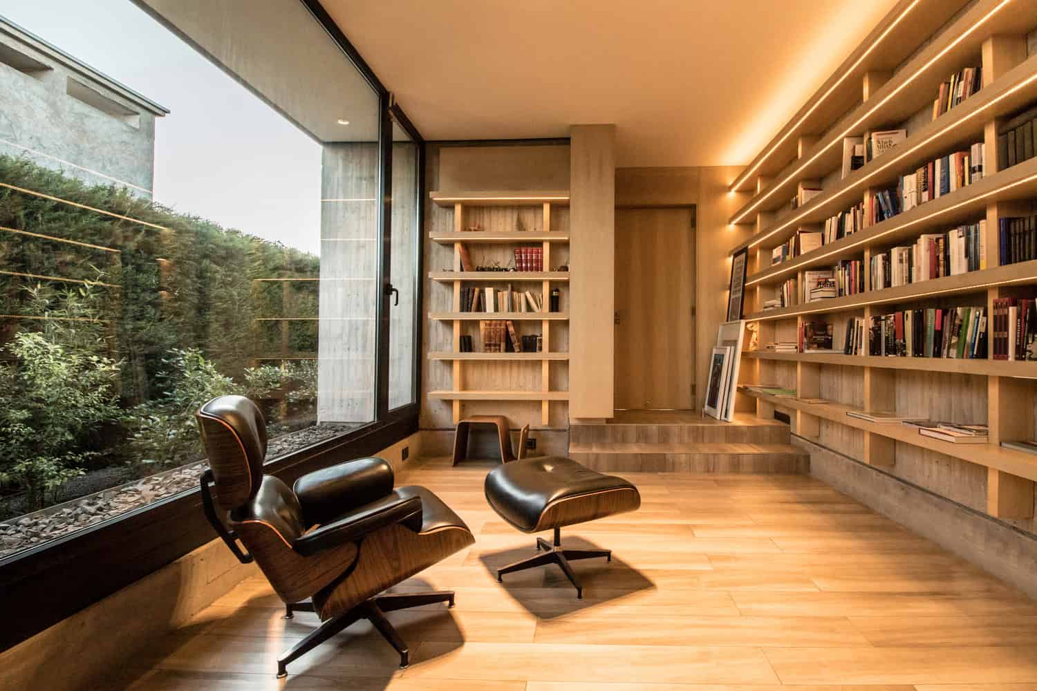 LL House by A4estudio: A Concrete Courtyard Retreat