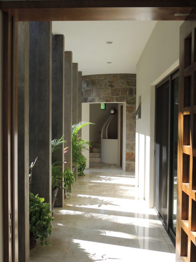 15 Fantastic Tropical Hallway Designs To Help You Get Around