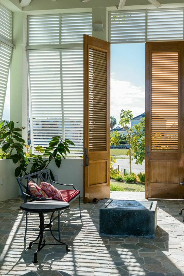 15 Superb Tropical Entry Hall Designs You'll Love