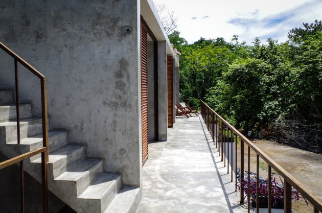 16 Absolutely Breathtaking Tropical Balcony Designs You Will Adore