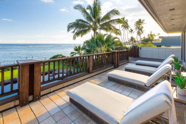 16 Absolutely Breathtaking Tropical Balcony Designs You Will Adore