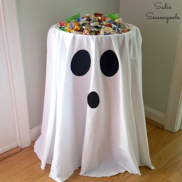 15 Crazy Simple, Quick and Cheap Halloween Crafts You Must Make