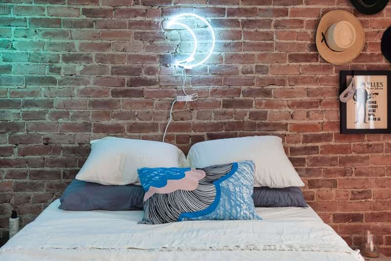 10 Neon Sign Designs To Light Up Your Everyday Life