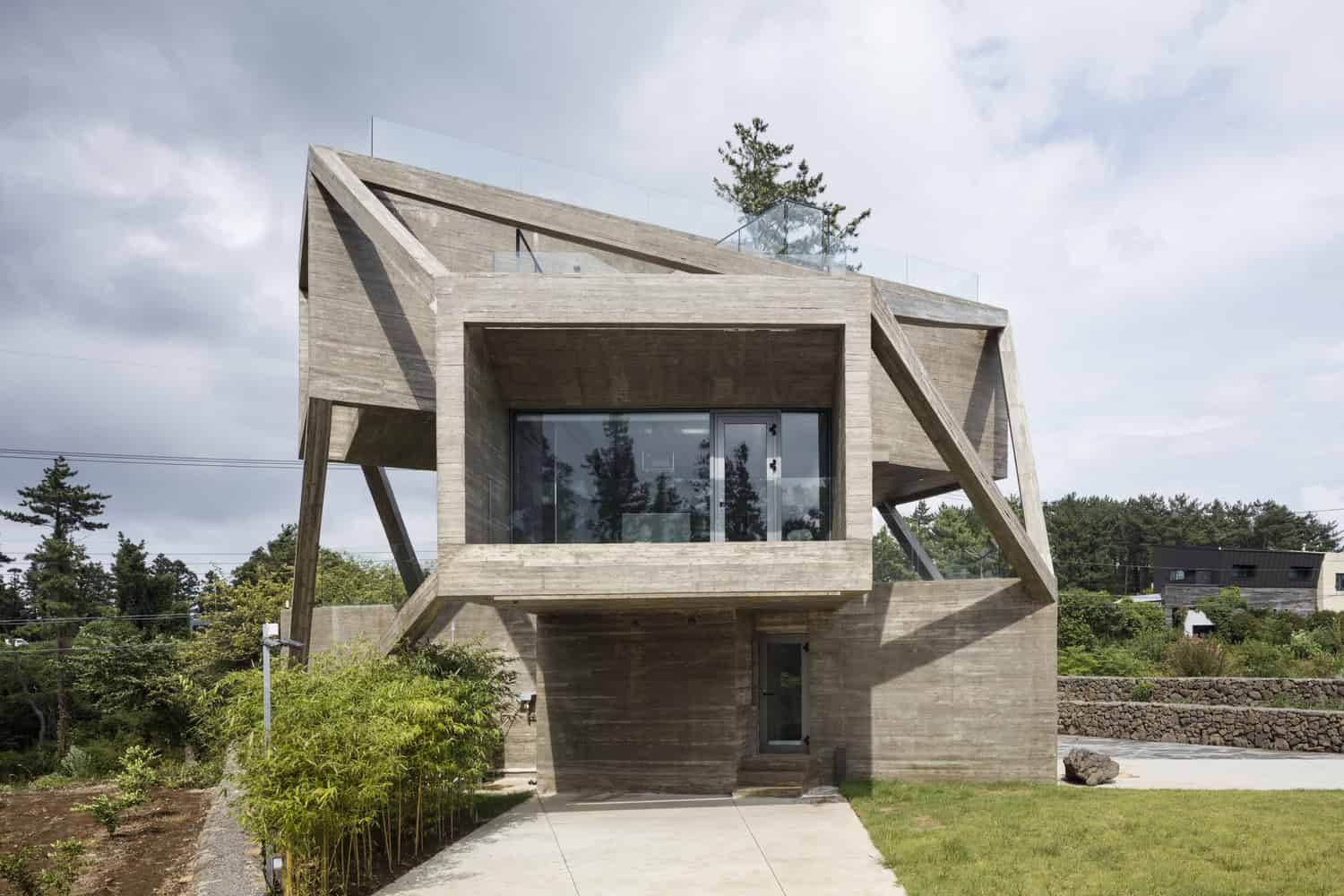 Simple House by Moon Hoon in Jeju-Si, South Korea