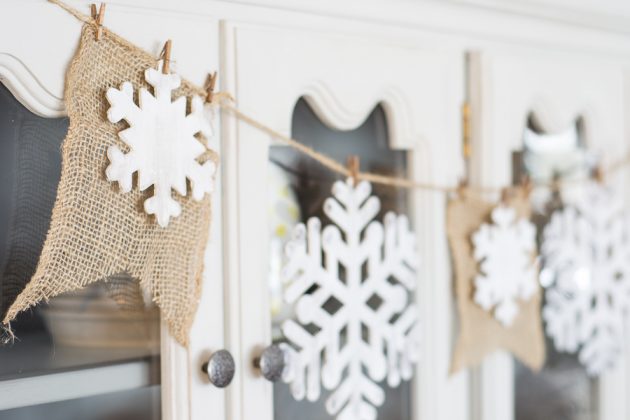 15 Sweet DIY Winter Decor Ideas To Put Up Before The Holiday Season