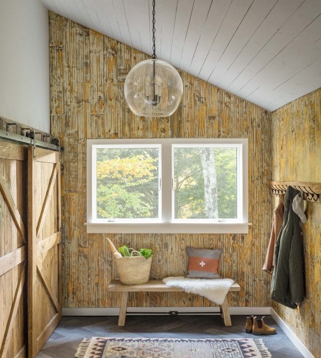 16 Beautiful Rustic Entry Hall Designs That Will Welcome You Nicely
