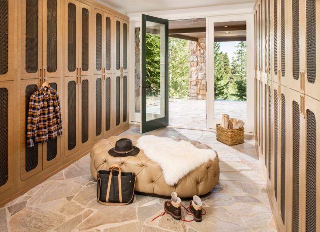 16 Beautiful Rustic Entry Hall Designs That Will Welcome You Nicely