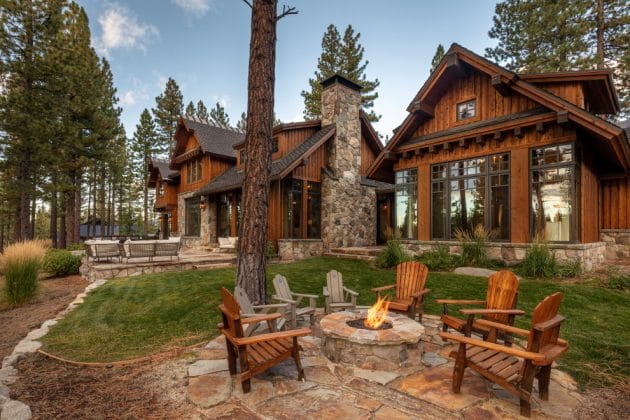 16 Stunning Rustic Patio Designs That Will Simply Drag You Outside