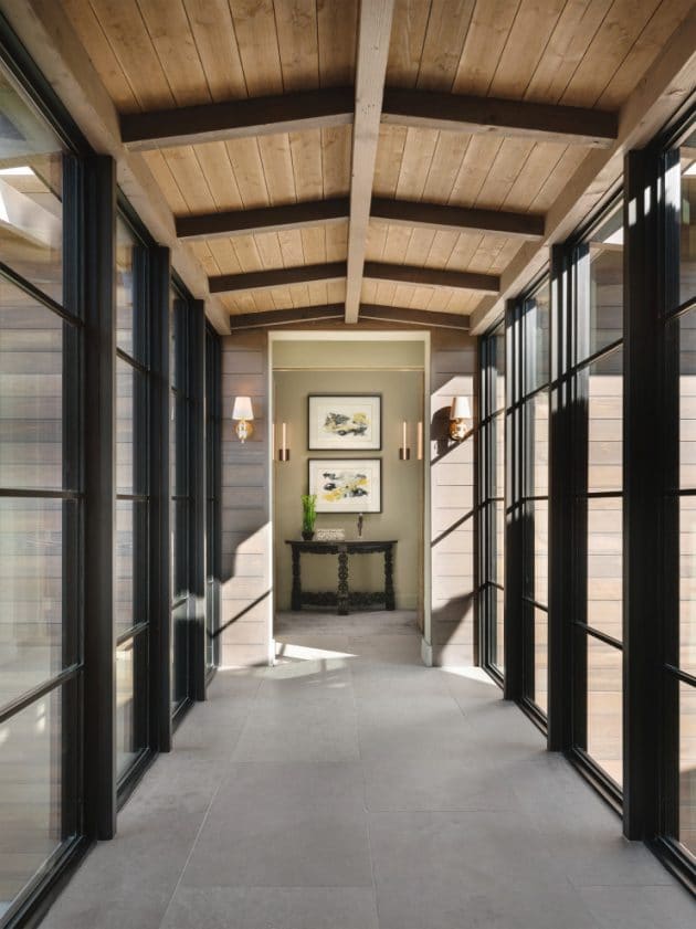 18 Spectacular Rustic Hallway Designs That Will Thrill You