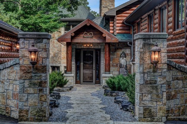 20 Embracing Rustic Entrance Designs You Wouldn't Be Able To Resist
