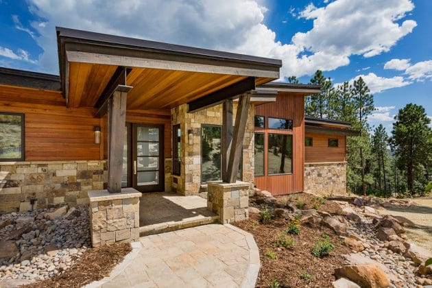 20 Embracing Rustic Entrance Designs You Wouldn't Be Able To Resist