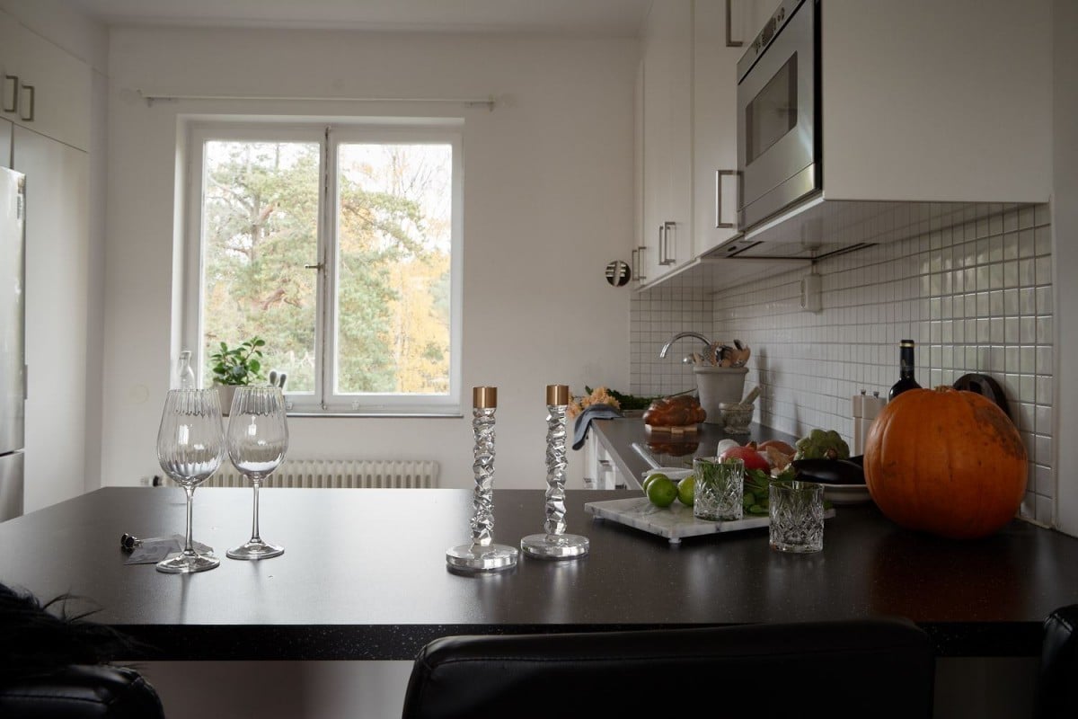 Decorate The Bedroom in a Cozy Way With Textiles