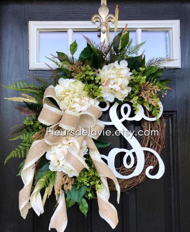 15 Fresh Spring Wreath Ideas For Your Front Door Decor