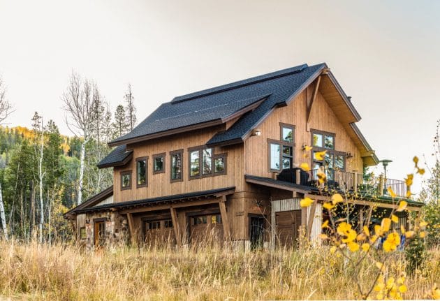 18 Monumental Rustic Exterior Designs You Just Can't Look Away From