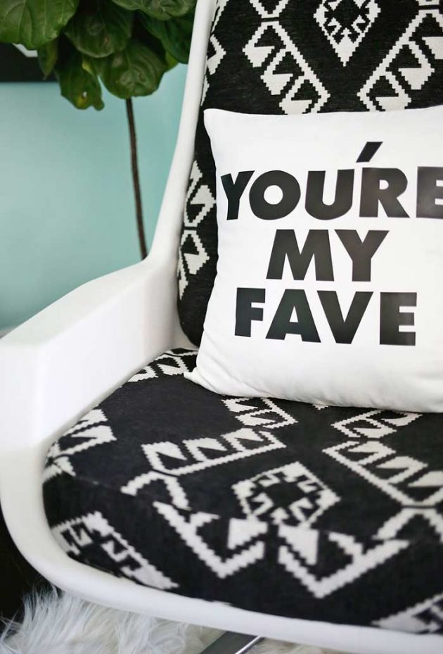 Meet the Most Adorable Models of Fun Pillows for Your Room