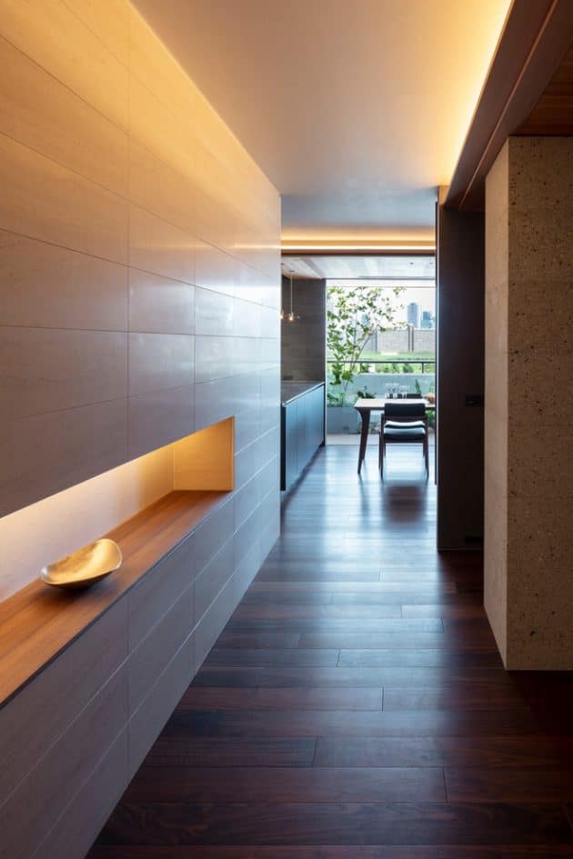 16 Clean & Simple Modern Hallway Designs That Do More Than Their Job