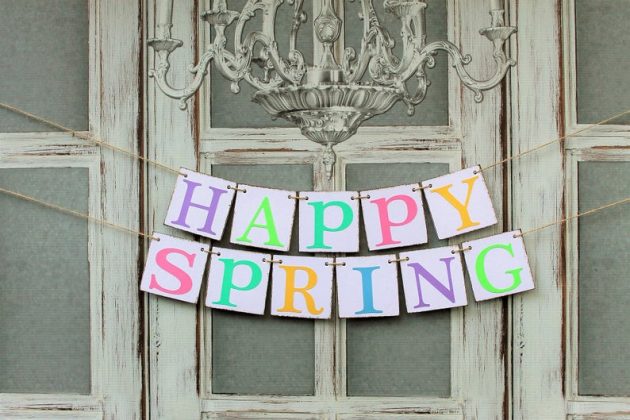 16 Colorful Spring Banner & Garland Designs To Welcome The Season