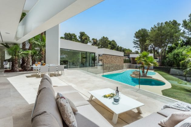 16 Outstanding Modern Patio Designs You Will Obsess Over