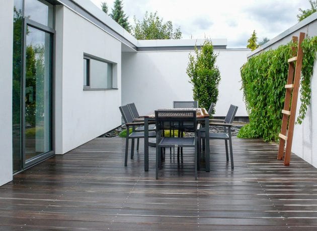 16 Practically Beautiful Modern Deck Designs For Your Outdoor Spaces