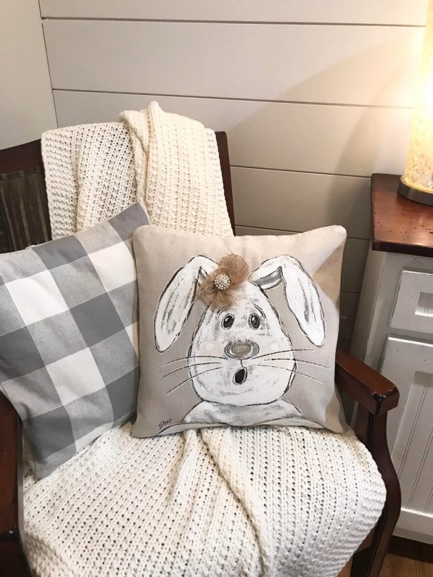 17 Charming Easter Pillows & Covers You're Going To Adore