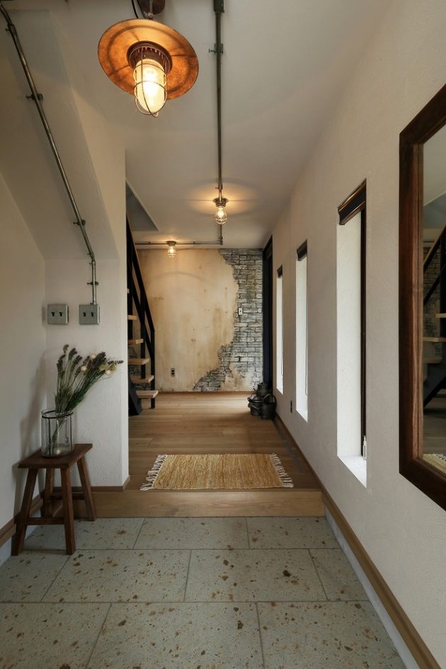 15 Interesting Industrial Entry Hall Designs Suitable For Lofts