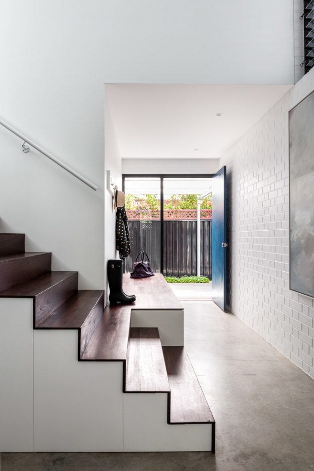 15 Interesting Industrial Entry Hall Designs Suitable For Lofts