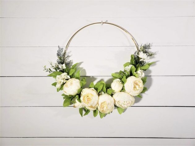 18 Beautiful Spring Wreath Ideas For Natural Front Door Decor