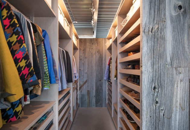 18 Stylish Industrial Closet Ideas For Your Loft