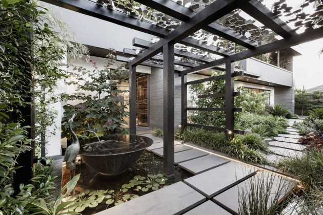 15 Exemplary Industrial Landscape Designs For Lofts And Houses