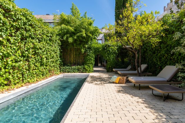 18 Stupendous Industrial Swimming Pool Designs