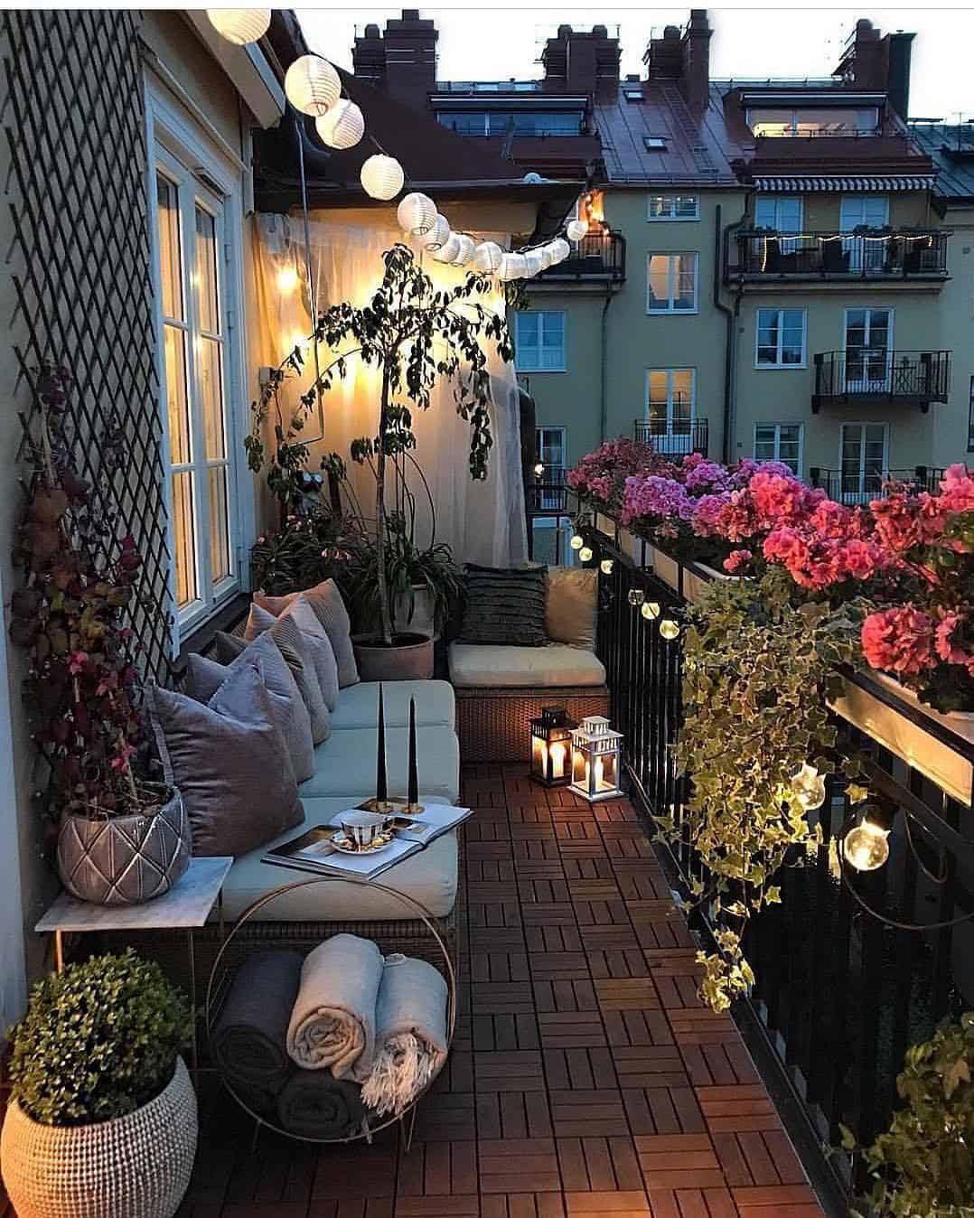 How to Perfectly Arrange Your Balcony for Spring?