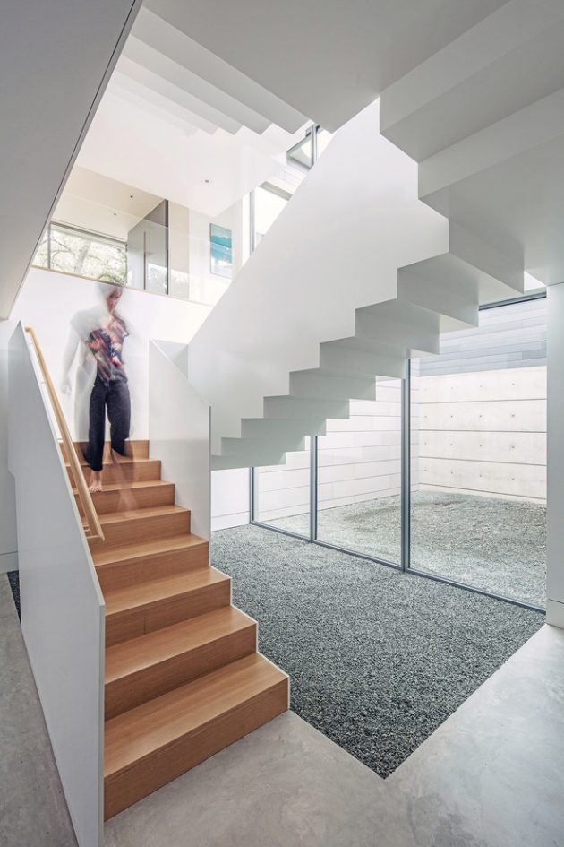 20 Outstanding Mid-Century Modern Staircase Designs For Inspiration