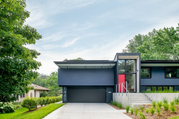 15 Impressive Mid-Century Modern Garage Designs For Your New Home