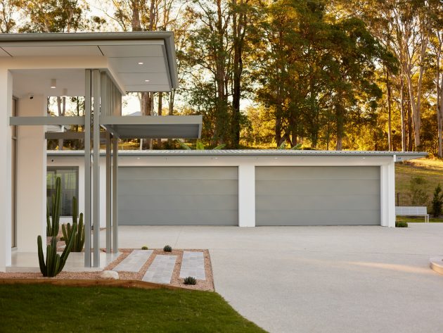 15 Impressive Mid-Century Modern Garage Designs For Your New Home