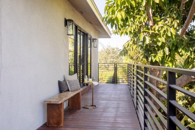 15 Stupendous Mid-Century Modern Balcony Designs