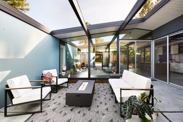 20 Dazzling Mid-Century Modern Patio Ideas You Won't Be Able To Resist