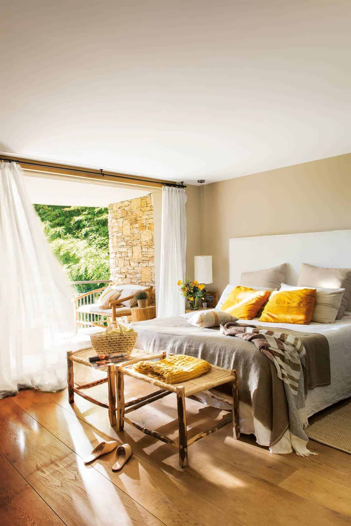 9 Upholstered Headboards Designs of All Styles
