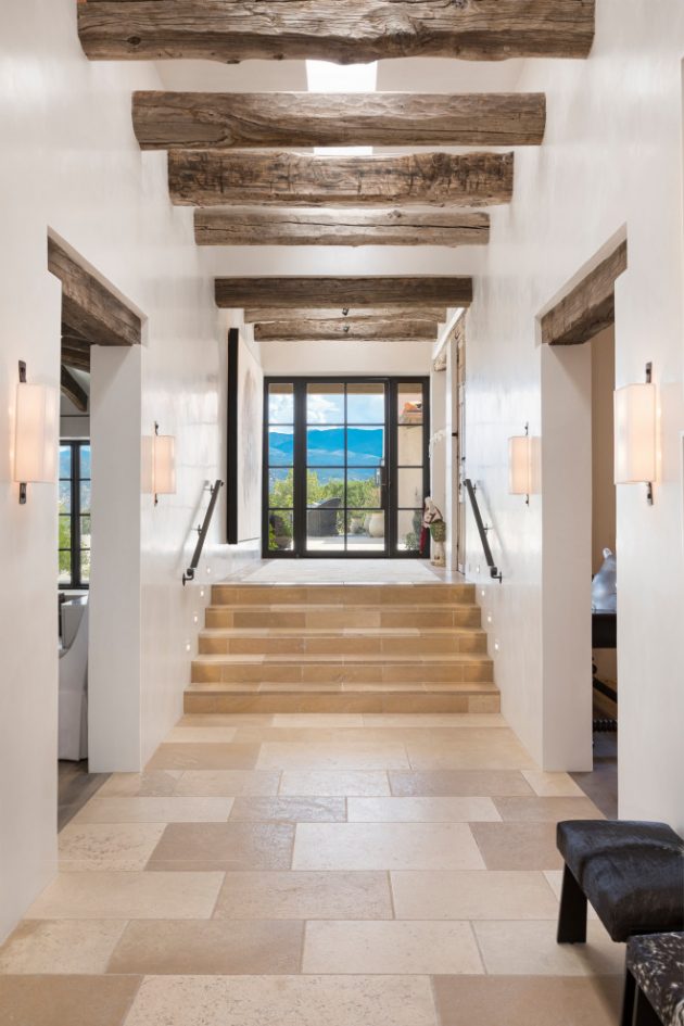 16 Embracing Mediterranean Entry Hall Designs You Will Adore
