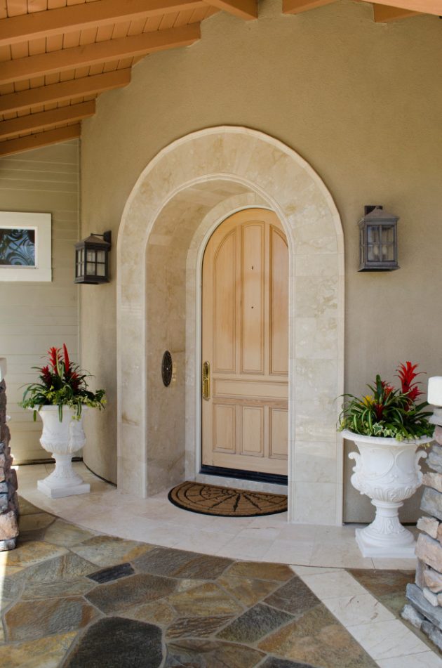 17 Inviting Mediterranean Entrance Designs That Will Steal Your Gaze